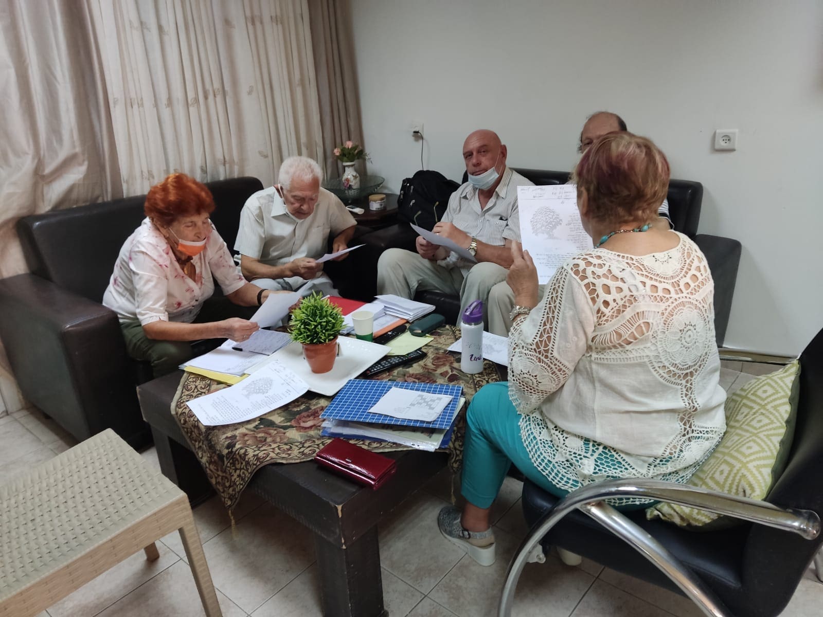 How Meir Panim is helping immigrant Holocaust Survivors - Meir Panim